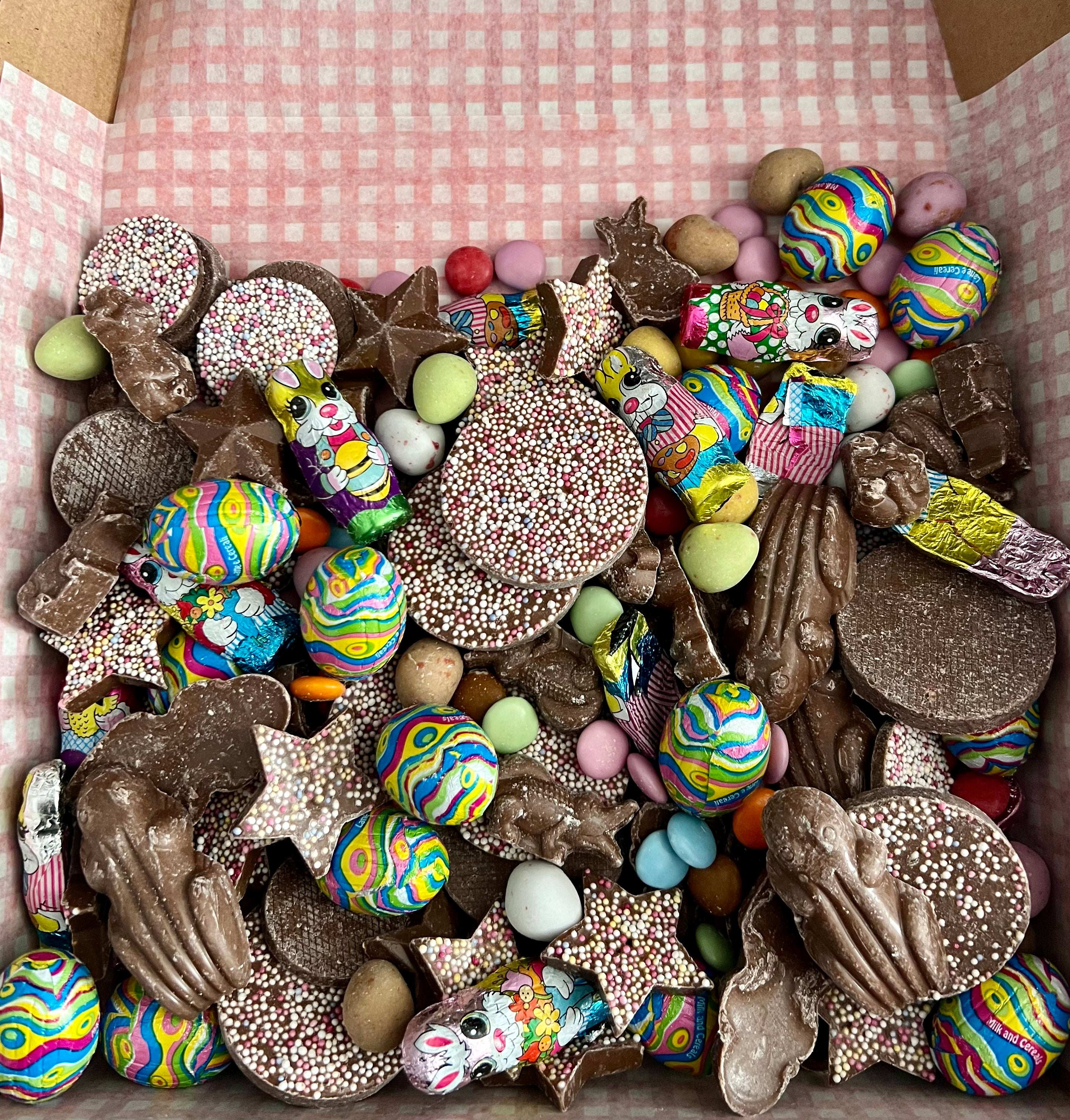 BERTIES SWEETS BANFF MILK CHOCOLATE BOX – Berties Sweets Banff